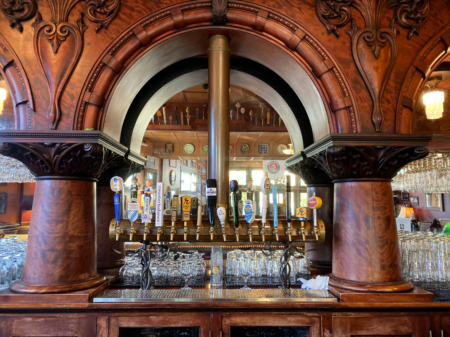 Home - Beveridge Place Pub